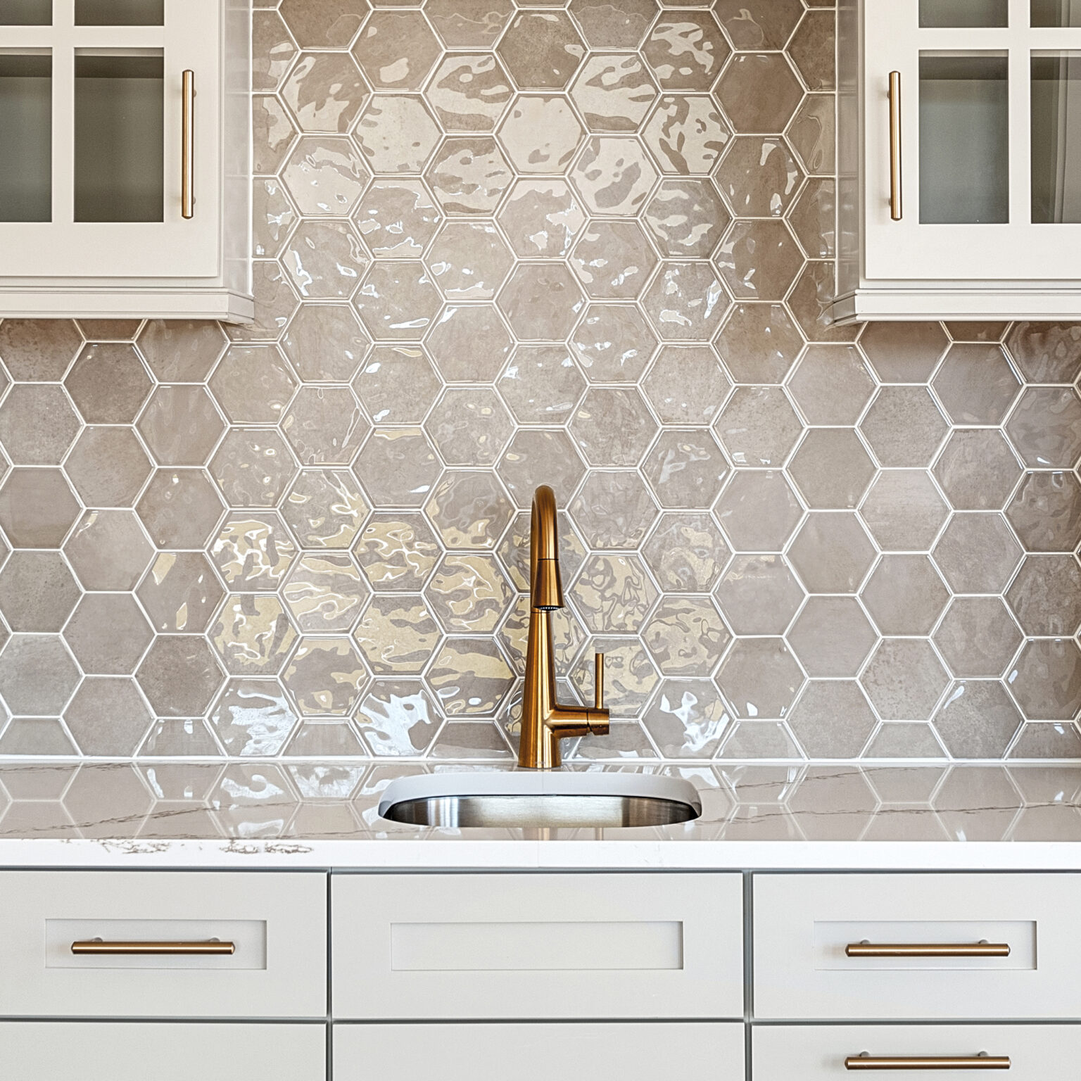 Hexagon tile – a timeless choice